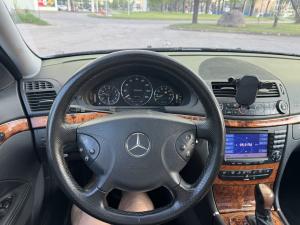 Black Mercedes-Benz E 350 2006 in Vilnius, with an engine capacity of 3.50 L and mileage of 252 thousand km for 2600 €, photo 10 on AUTOMOTO.COM.LV
