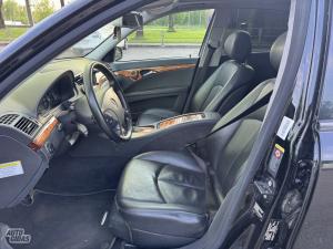 Black Mercedes-Benz E 350 2006 in Vilnius, with an engine capacity of 3.50 L and mileage of 252 thousand km for 2600 €, photo 11 on AUTOMOTO.COM.LV