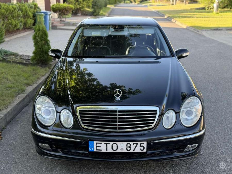 Черный Мерседес E 350 2006 в Вильнюс, объемом двигателя 3.50 л и пробегом 235 тыс. км за 4950 €, фото 30 на AUTOMOTO.COM.LV