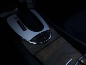 Черный Мерседес E 350 2006 в Вильнюс, объемом двигателя 3.50 л и пробегом 235 тыс. км за 4950 €, фото 49 на AUTOMOTO.COM.LV