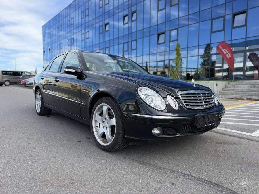 Black Mercedes-Benz E 350 2006 in Panevezys, with an engine capacity of 3.50 L and mileage of 354 thousand km for 2000 €, photo 1 on AUTOMOTO.COM.LV