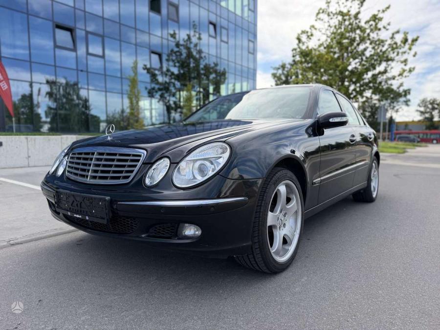 Black Mercedes-Benz E 350 2006 in Panevezys, with an engine capacity of 3.50 L and mileage of 354 thousand km for 2000 €, photo 4 on AUTOMOTO.COM.LV
