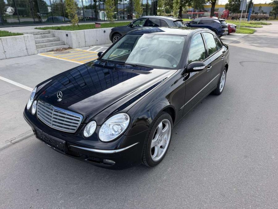 Black Mercedes-Benz E 350 2006 in Panevezys, with an engine capacity of 3.50 L and mileage of 354 thousand km for 2000 €, photo 5 on AUTOMOTO.COM.LV
