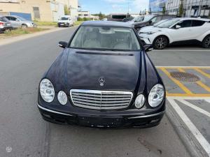 Black Mercedes-Benz E 350 2006 in Panevezys, with an engine capacity of 3.50 L and mileage of 354 thousand km for 2000 €, photo 7 on AUTOMOTO.COM.LV