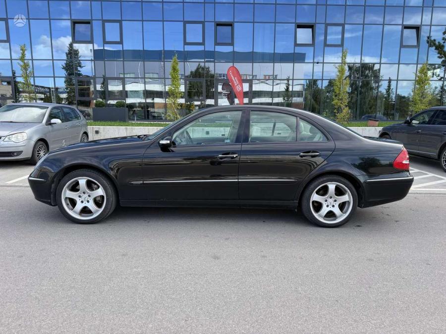 Black Mercedes-Benz E 350 2006 in Panevezys, with an engine capacity of 3.50 L and mileage of 354 thousand km for 2000 €, photo 12 on AUTOMOTO.COM.LV