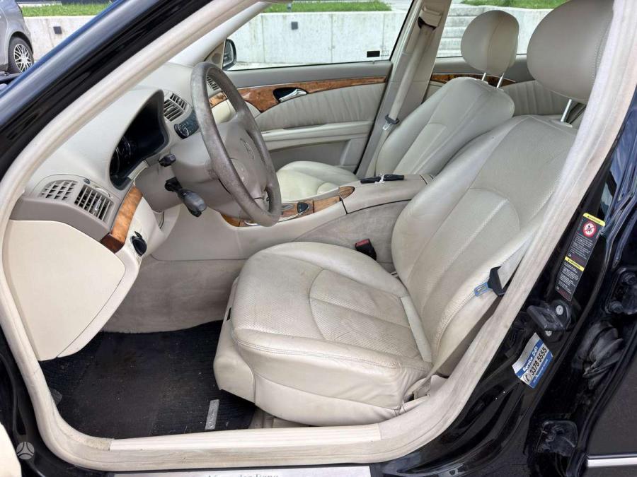 Black Mercedes-Benz E 350 2006 in Panevezys, with an engine capacity of 3.50 L and mileage of 354 thousand km for 2000 €, photo 15 on AUTOMOTO.COM.LV