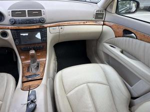Black Mercedes-Benz E 350 2006 in Panevezys, with an engine capacity of 3.50 L and mileage of 354 thousand km for 2000 €, photo 18 on AUTOMOTO.COM.LV