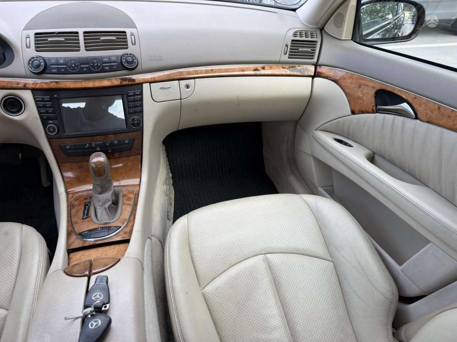 Black Mercedes-Benz E 350 2006 in Panevezys, with an engine capacity of 3.50 L and mileage of 354 thousand km for 2000 €, photo 18 on AUTOMOTO.COM.LV
