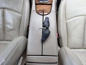 Black Mercedes-Benz E 350 2006 in Panevezys, with an engine capacity of 3.50 L and mileage of 354 thousand km for 2000 €, photo 32 on AUTOMOTO.COM.LV