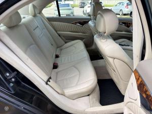 Black Mercedes-Benz E 350 2006 in Panevezys, with an engine capacity of 3.50 L and mileage of 354 thousand km for 2000 €, photo 33 on AUTOMOTO.COM.LV