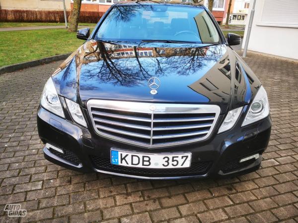 Melns Mercedes-Benz E 350 2009 Klaipėda, ar dzinēja tilpumu 3.00 L un nobraukumu 289 tūkst. km par 5990 €, foto 2 vietnē AUTOMOTO.COM.LV