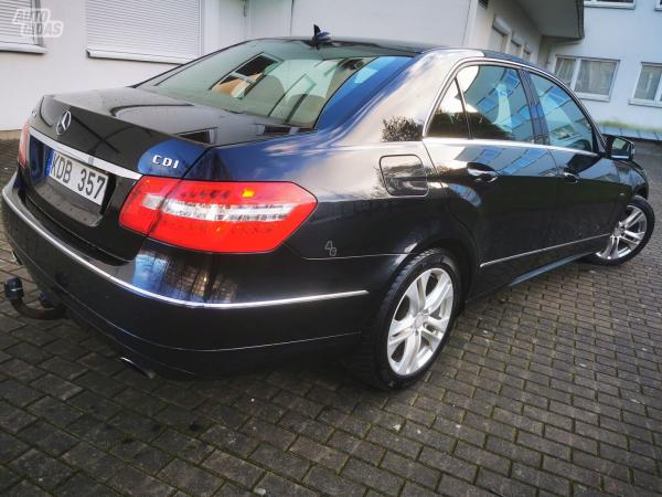 Melns Mercedes-Benz E 350 2009 Klaipėda, ar dzinēja tilpumu 3.00 L un nobraukumu 289 tūkst. km par 5990 €, foto 6 vietnē AUTOMOTO.COM.LV