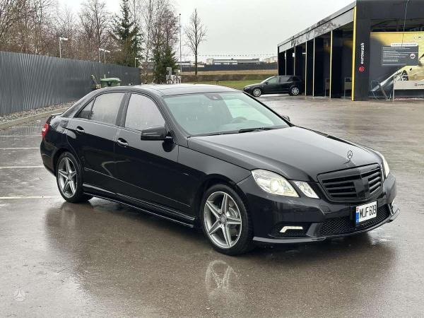 Black Mercedes-Benz E 350 2009 in Kaunas, with an engine capacity of 2.99 L and mileage of 517 thousand km for 6000 €, photo 1 on AUTOMOTO.COM.LV