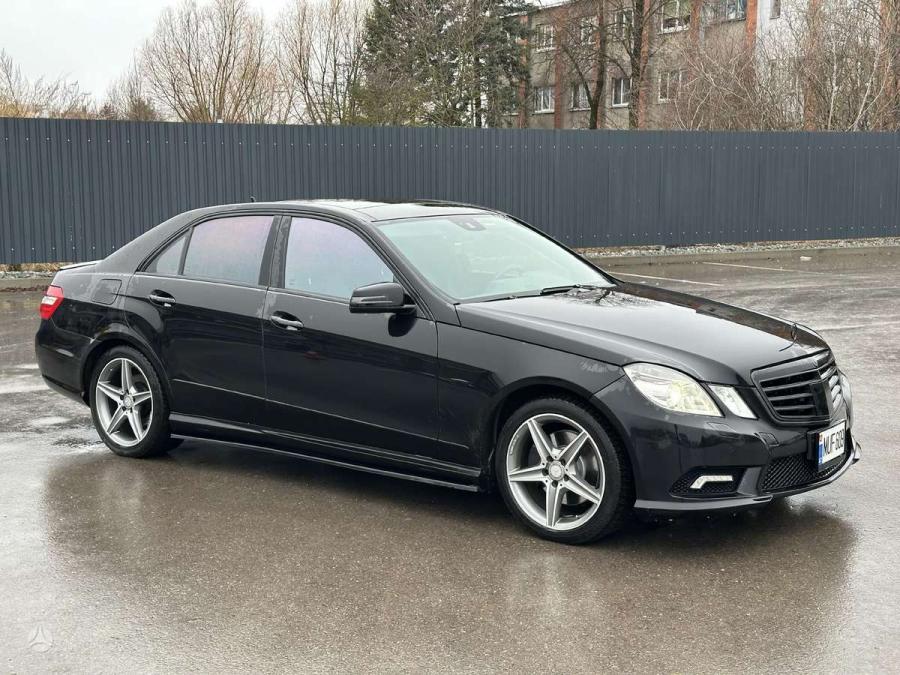 Melns Mercedes-Benz E 350 2009 Kauņa, ar dzinēja tilpumu 2.99 L un nobraukumu 517 tūkst. km par 6000 €, foto 15 vietnē AUTOMOTO.COM.LV