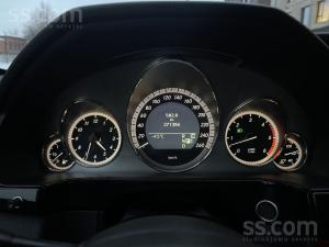 Melns Mercedes-Benz E 350 2009 Rīga, ar dzinēja tilpumu 3.00 L un nobraukumu 271 tūkst. km par 8500 €, foto 9 vietnē AUTOMOTO.COM.LV