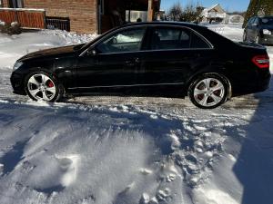 Black Mercedes-Benz E 350 2009 in Klaipeda, with an engine capacity of 2.99 L and mileage of 464 thousand km for 7000 €, photo 6 on AUTOMOTO.COM.LV