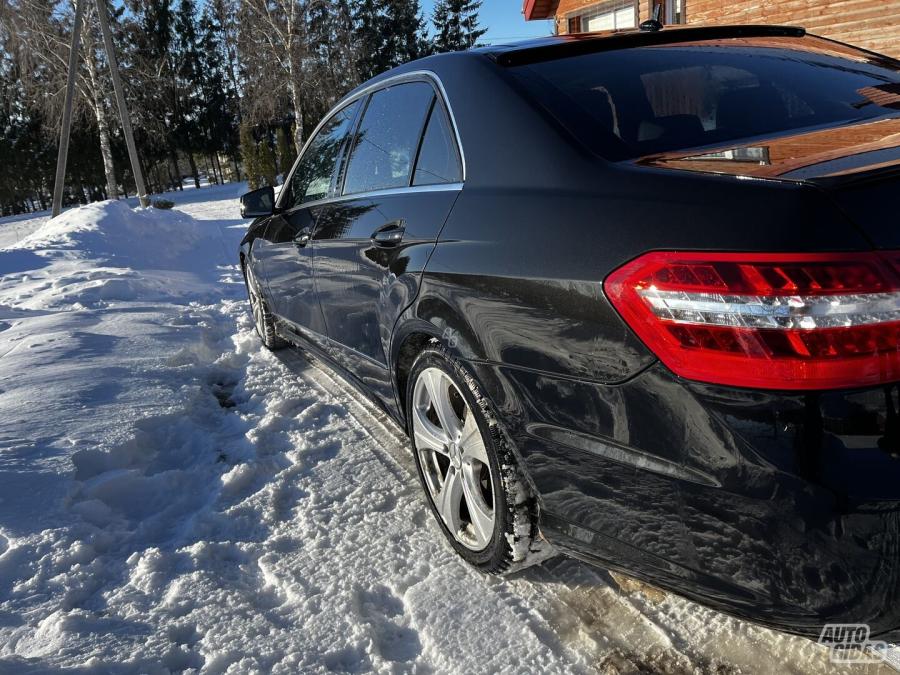 Melns Mercedes-Benz E 350 2009 Klaipėda, ar dzinēja tilpumu 3.00 L un nobraukumu 464 tūkst. km par 7000 €, foto 5 vietnē AUTOMOTO.COM.LV