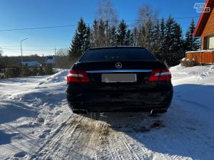 Melns Mercedes-Benz E 350 2009 Klaipėda, ar dzinēja tilpumu 3.00 L un nobraukumu 464 tūkst. km par 7000 €, foto 6 vietnē AUTOMOTO.COM.LV
