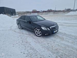 Melns Mercedes-Benz E 350 2009 Mažeikiai, ar dzinēja tilpumu 2.99 L un nobraukumu 330 tūkst. km par 7200 €, foto  vietnē AUTOMOTO.COM.LV