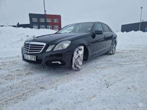 Melns Mercedes-Benz E 350 2009 Mažeikiai, ar dzinēja tilpumu 2.99 L un nobraukumu 330 tūkst. km par 7200 €, foto 2 vietnē AUTOMOTO.COM.LV