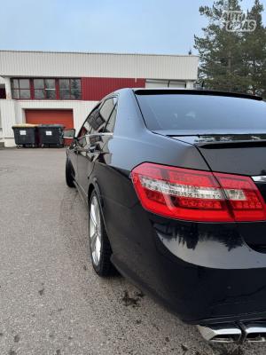Black Mercedes-Benz E 350 2009 in Klaipeda, with an engine capacity of 3.00 L and mileage of 459 thousand km for 4650 €, photo 8 on AUTOMOTO.COM.LV