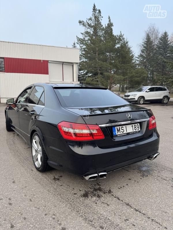 Melns Mercedes-Benz E 350 2009 Klaipėda, ar dzinēja tilpumu 3.00 L un nobraukumu 459 tūkst. km par 4350 €, foto 5 vietnē AUTOMOTO.COM.LV