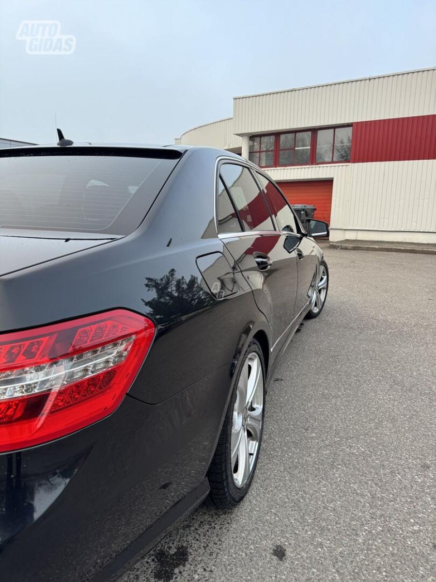 Melns Mercedes-Benz E 350 2009 Klaipėda, ar dzinēja tilpumu 3.00 L un nobraukumu 459 tūkst. km par 4350 €, foto 9 vietnē AUTOMOTO.COM.LV