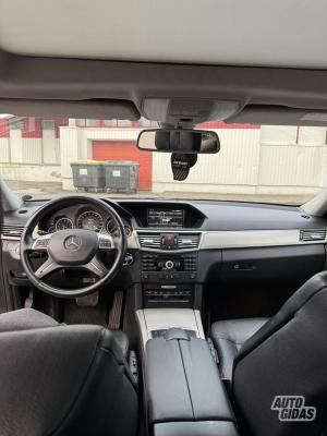 Melns Mercedes-Benz E 350 2009 Klaipėda, ar dzinēja tilpumu 3.00 L un nobraukumu 459 tūkst. km par 4350 €, foto 20 vietnē AUTOMOTO.COM.LV