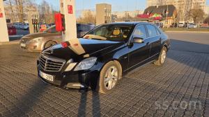 Melns Mercedes-Benz E 350 2009 Rīga, ar dzinēja tilpumu 3.00 L un nobraukumu 389 tūkst. km par 6750 €, foto 3 vietnē AUTOMOTO.COM.LV