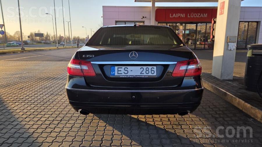 Melns Mercedes-Benz E 350 2009 Rīga, ar dzinēja tilpumu 3.00 L un nobraukumu 389 tūkst. km par 6750 €, foto 6 vietnē AUTOMOTO.COM.LV
