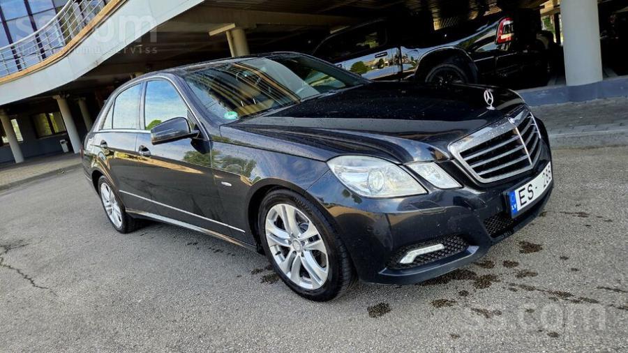 Black Mercedes-Benz E 350 2009 in Riga, with an engine capacity of 3.00 L and mileage of 389 thousand km for 6500 €, photo 4 on AUTOMOTO.COM.LV
