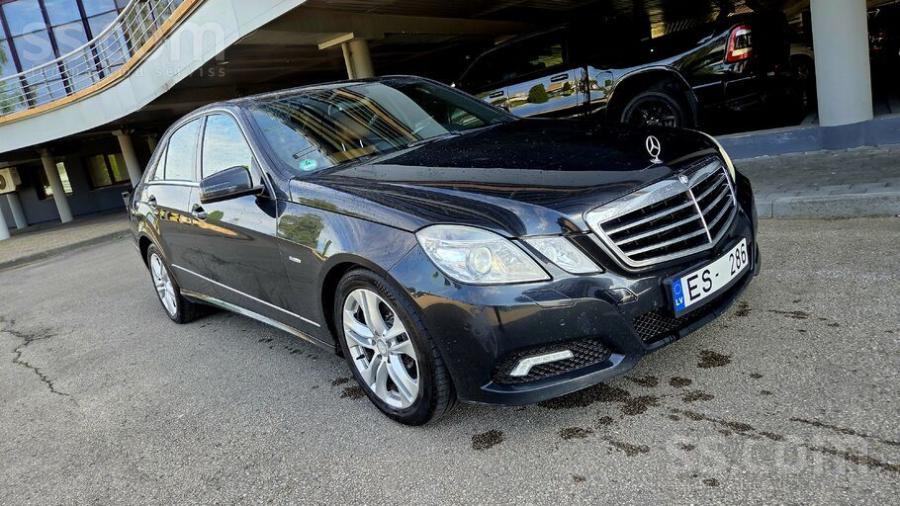 Black Mercedes-Benz E 350 2009 in Riga, with an engine capacity of 3.00 L and mileage of 389 thousand km for 6500 €, photo 5 on AUTOMOTO.COM.LV