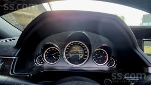 Black Mercedes-Benz E 350 2009 in Riga, with an engine capacity of 3.00 L and mileage of 389 thousand km for 6500 €, photo 17 on AUTOMOTO.COM.LV