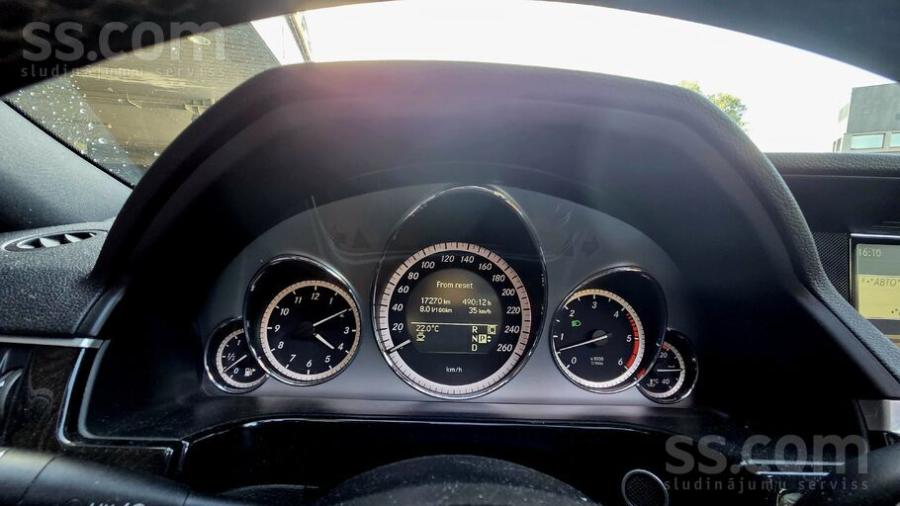Black Mercedes-Benz E 350 2009 in Riga, with an engine capacity of 3.00 L and mileage of 389 thousand km for 6500 €, photo 17 on AUTOMOTO.COM.LV