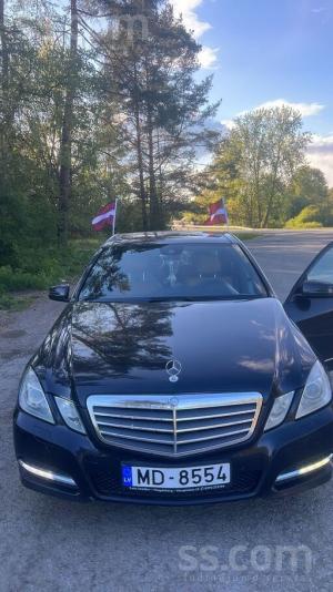 Black Mercedes-Benz E 350 2009 in Jekabpils, with an engine capacity of 3.00 L and mileage of 320 thousand km for 7500 €, photo  on AUTOMOTO.COM.LV