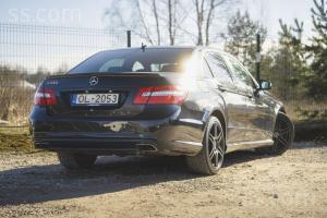 Melns Mercedes-Benz E 350 2009 Rīga, ar dzinēja tilpumu 3.00 L un nobraukumu 273 tūkst. km par 9590 €, foto 7 vietnē AUTOMOTO.COM.LV