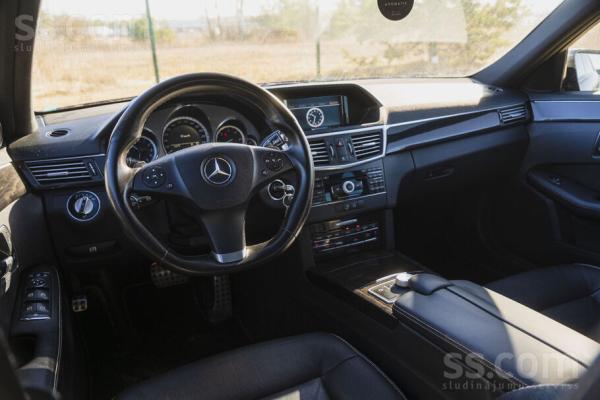 Melns Mercedes-Benz E 350 2009 Rīga, ar dzinēja tilpumu 3.00 L un nobraukumu 273 tūkst. km par 9590 €, foto 7 vietnē AUTOMOTO.COM.LV