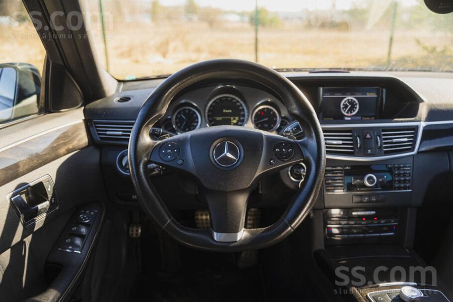 Melns Mercedes-Benz E 350 2009 Rīga, ar dzinēja tilpumu 3.00 L un nobraukumu 273 tūkst. km par 9590 €, foto 16 vietnē AUTOMOTO.COM.LV