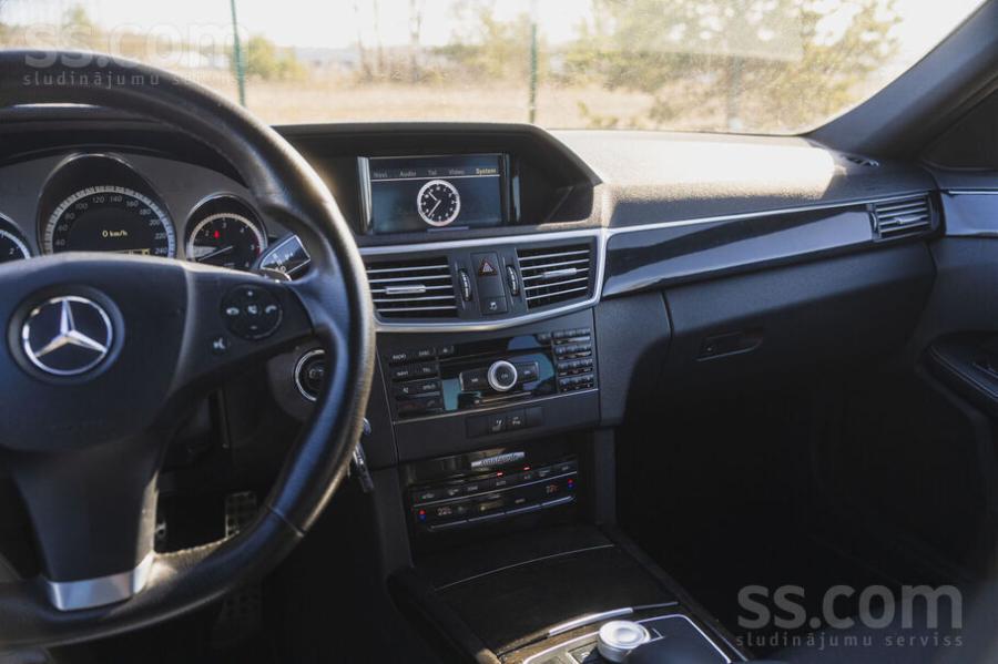 Melns Mercedes-Benz E 350 2009 Rīga, ar dzinēja tilpumu 3.00 L un nobraukumu 273 tūkst. km par 9590 €, foto 19 vietnē AUTOMOTO.COM.LV