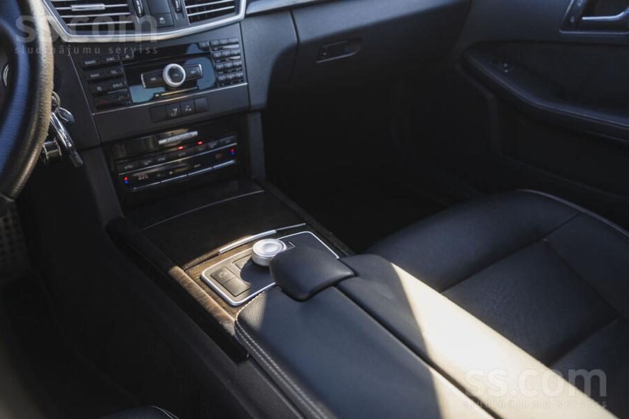 Melns Mercedes-Benz E 350 2009 Rīga, ar dzinēja tilpumu 3.00 L un nobraukumu 273 tūkst. km par 9590 €, foto 23 vietnē AUTOMOTO.COM.LV