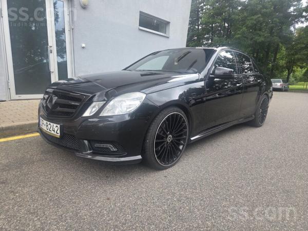 Black Mercedes-Benz E 350 2009 in Riga, with an engine capacity of 3.00 L and mileage of 0 thousand km for 7700 €, photo 1 on AUTOMOTO.COM.LV