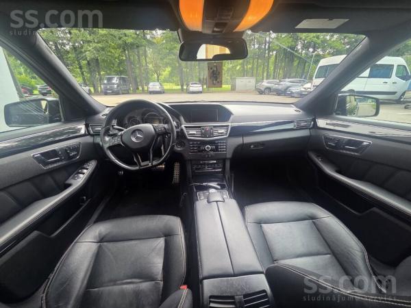 Black Mercedes-Benz E 350 2009 in Riga, with an engine capacity of 3.00 L and mileage of 0 thousand km for 7700 €, photo 5 on AUTOMOTO.COM.LV