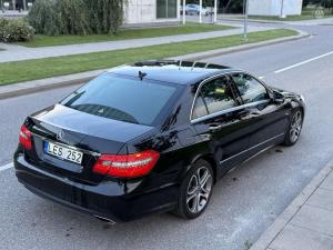Black Mercedes-Benz E 350 2009 in Vilnius, with an engine capacity of 3.00 L and mileage of 490 thousand km for 5800 €, photo 14 on AUTOMOTO.COM.LV