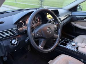 Black Mercedes-Benz E 350 2009 in Vilnius, with an engine capacity of 3.00 L and mileage of 490 thousand km for 5800 €, photo 19 on AUTOMOTO.COM.LV