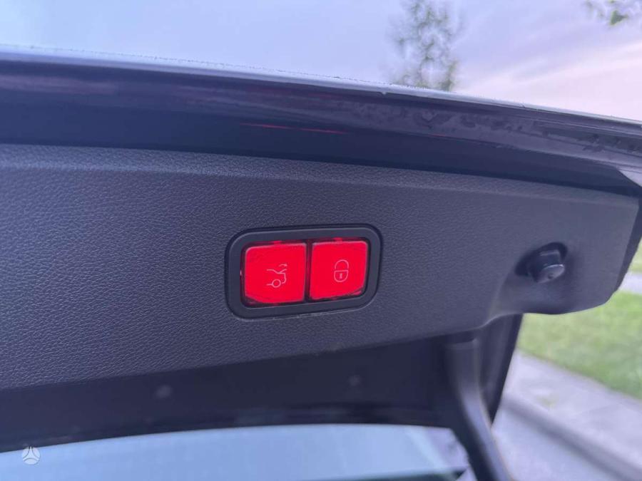 Black Mercedes-Benz E 350 2009 in Vilnius, with an engine capacity of 3.00 L and mileage of 490 thousand km for 5800 €, photo 25 on AUTOMOTO.COM.LV