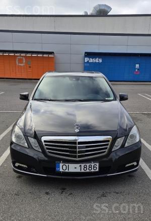 Melns Mercedes-Benz E 350 2009 Rīga, ar dzinēja tilpumu 3.00 L un nobraukumu 327 tūkst. km par 7500 €, foto 10 vietnē AUTOMOTO.COM.LV