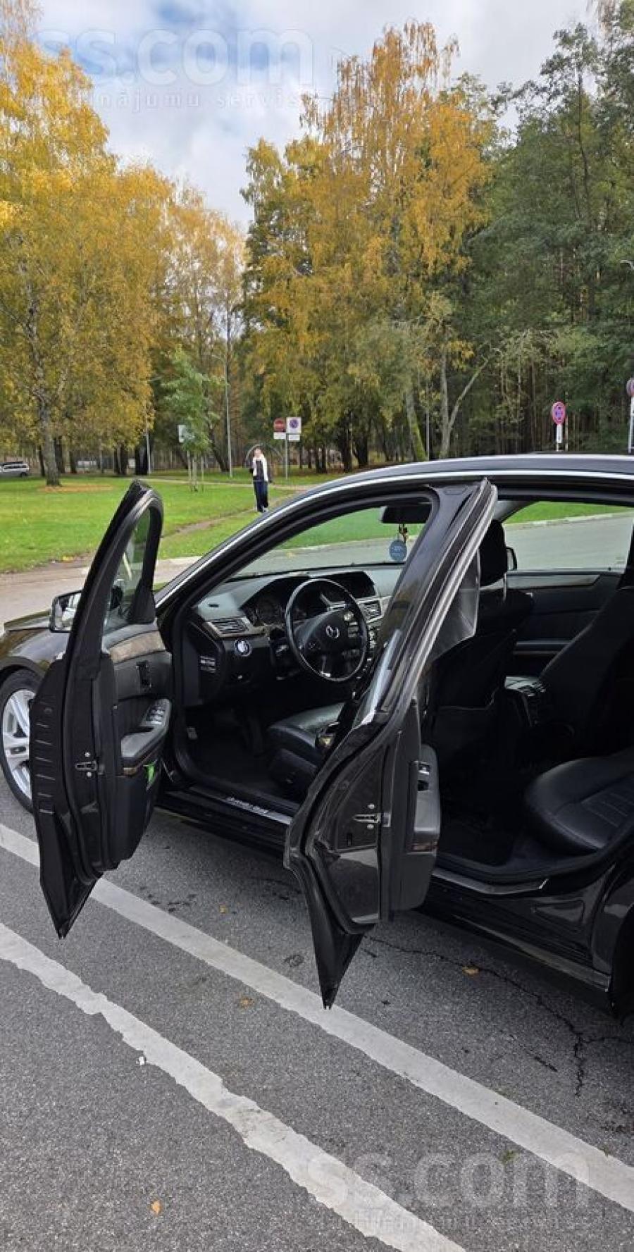 Melns Mercedes-Benz E 350 2009 Rīga, ar dzinēja tilpumu 3.00 L un nobraukumu 327 tūkst. km par 7500 €, foto 11 vietnē AUTOMOTO.COM.LV