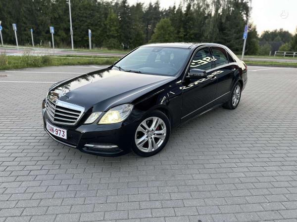 Melns Mercedes-Benz E 350 2009 Utena, ar dzinēja tilpumu 2.99 L un nobraukumu 340 tūkst. km par 4750 €, foto 1 vietnē AUTOMOTO.COM.LV