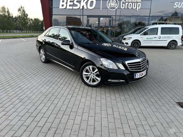 Melns Mercedes-Benz E 350 2009 Utena, ar dzinēja tilpumu 2.99 L un nobraukumu 340 tūkst. km par 4750 €, foto 4 vietnē AUTOMOTO.COM.LV