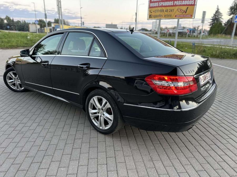Melns Mercedes-Benz E 350 2009 Utena, ar dzinēja tilpumu 2.99 L un nobraukumu 340 tūkst. km par 4750 €, foto 7 vietnē AUTOMOTO.COM.LV